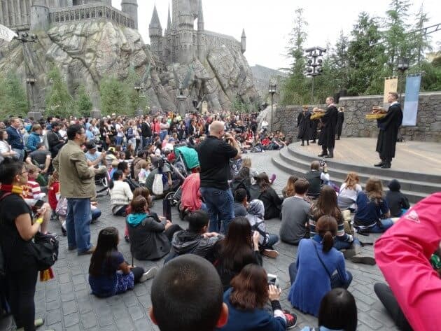 VIDEO: Opening day at Wizarding World of Harry Potter brings big crowds ...