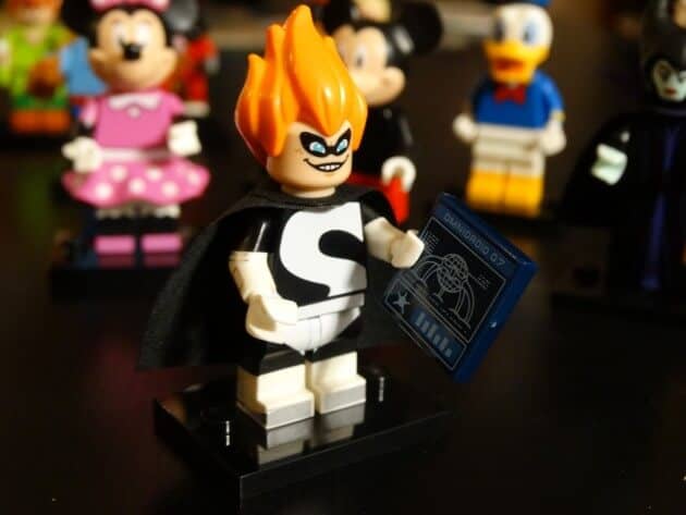 VIDEO: Unboxing a complete set of the new Lego Disney Minifigure series