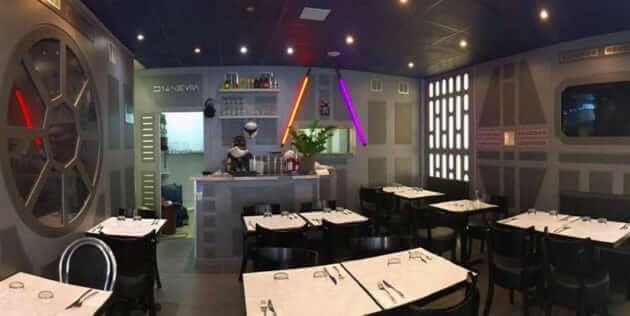 Themed Eats: "Star Wars"-inspired sci-fi themed café in Paris is strong ...