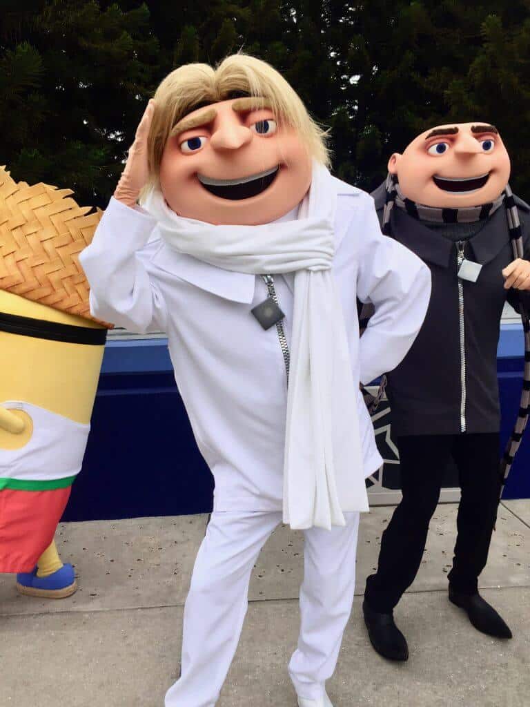 VIDEO: New "Despicable Me 3" meet-and-greets introduce Gru's brother ...