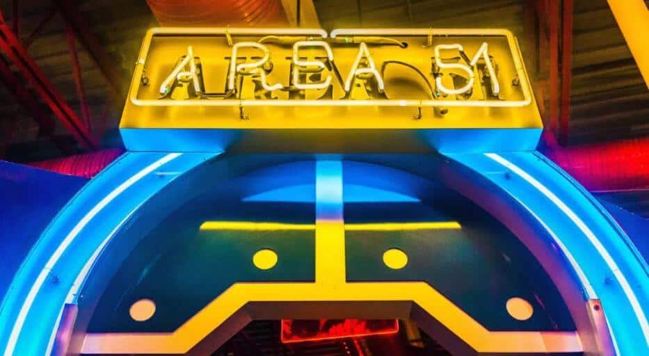 9 Star Studded Sci Fi Themed Restaurants That Will Make You Crave Geeky Grub Inside The Magic 9-star-studded-sci-fi-themed-restaurants-that-will-make-you-crave-geeky-grub-inside-the-magic