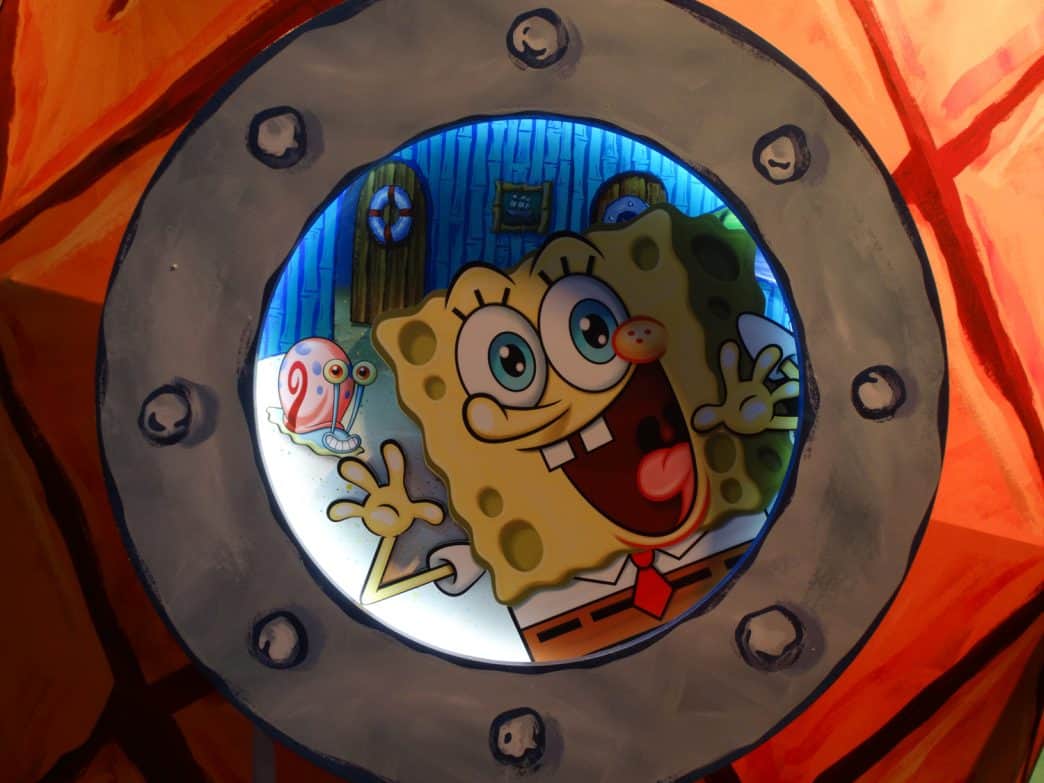 VIDEO - Visit SpongeBob's pineapple under the sea in Nickelodeon booth ...