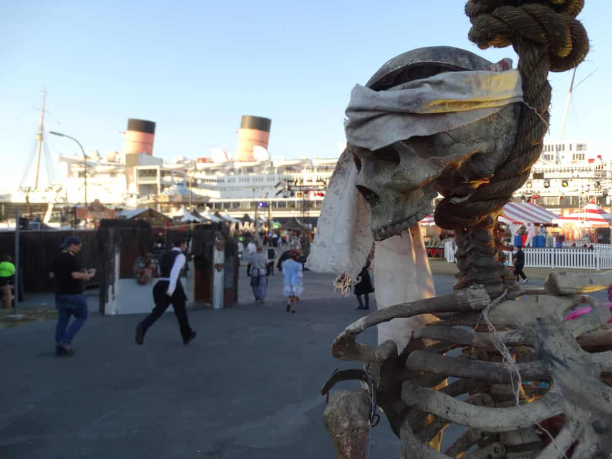 VIDEO - The Queen Mary's Dark Harbor delivers more seafaring scares for ...