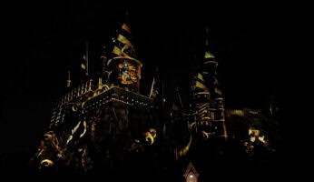 VIDEO: “The Nighttime Lights at Hogwarts Castle” projection show debuts ...