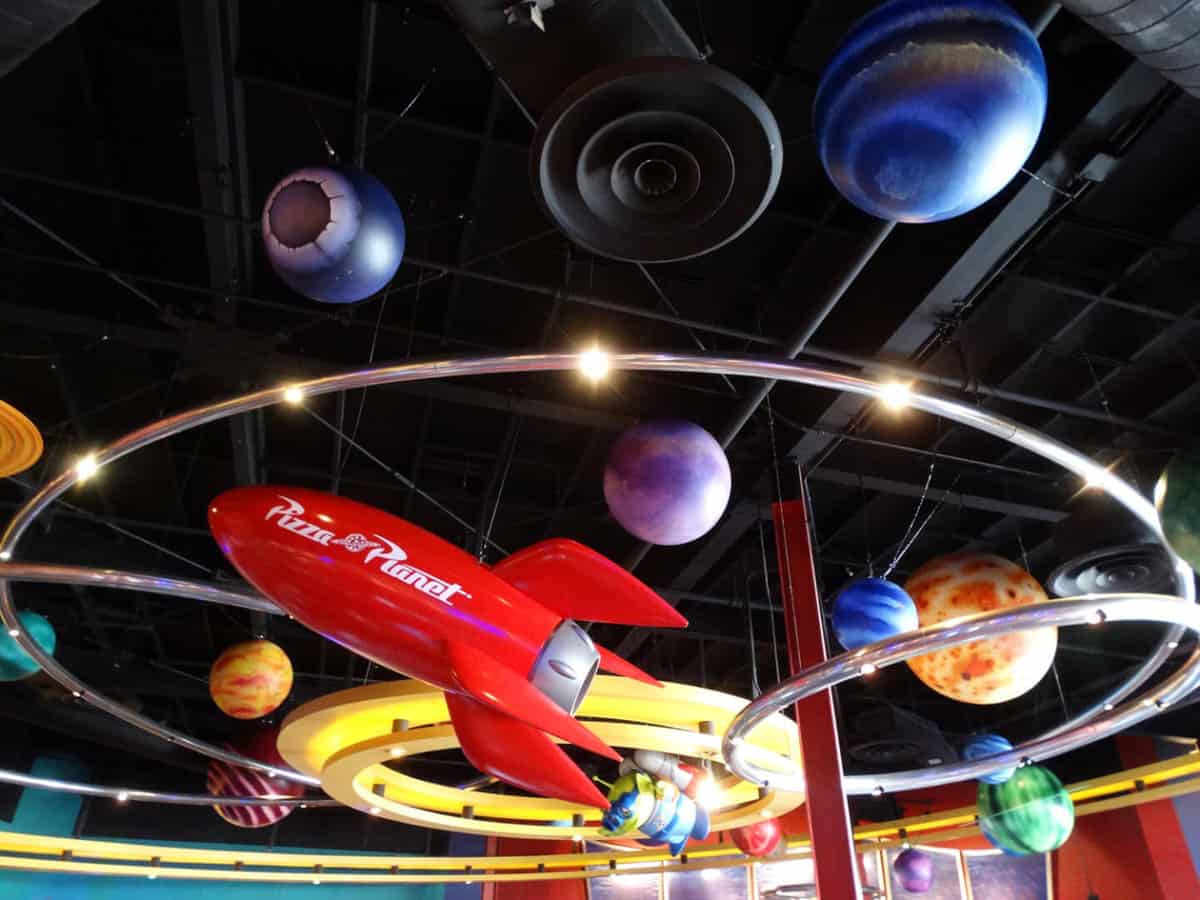 VIDEO: Alien Pizza Planet "Toy Story"-themed restaurant opens for Pixar ...