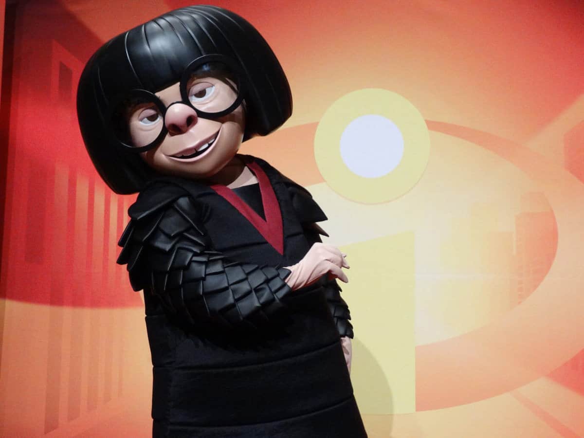 VIDEO - A closer look at Edna Mode, the new "Incredibles" meet-and ...