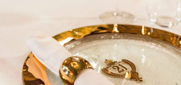 $15,000 for One Dinner at Disneyland Resort? Inside the 21 Royal Dining ...