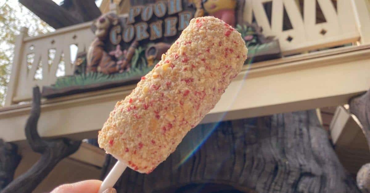 Strawberry Shortcake Marshmallow Wand Is A Must Try On Your Next Disney ...