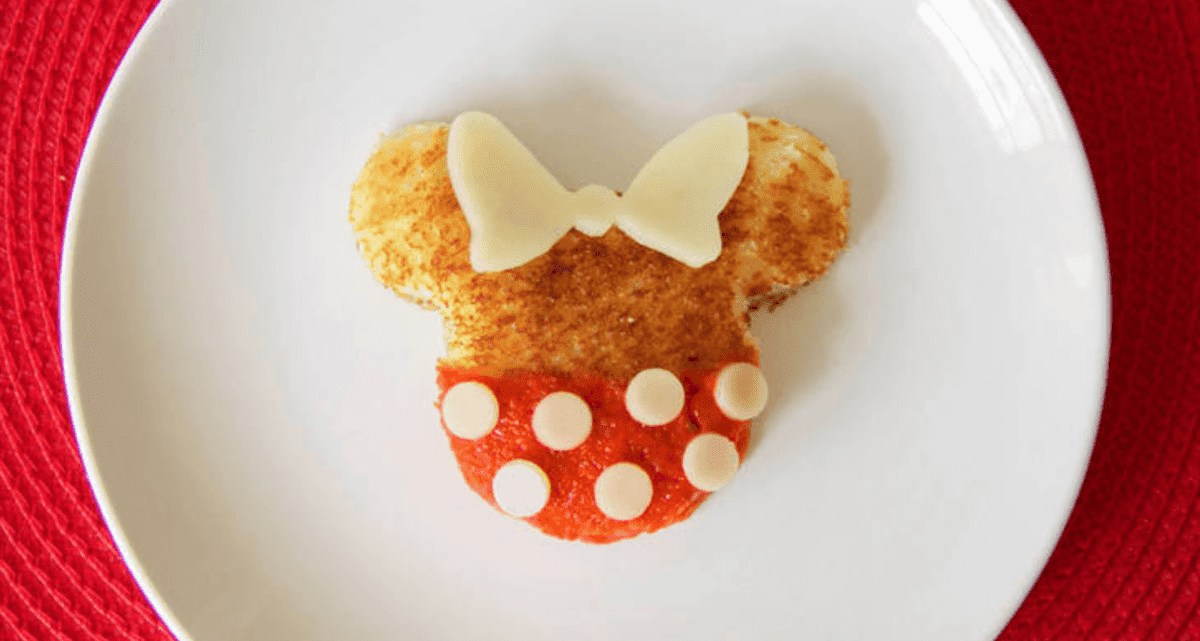 Make Your Own Minnie Mouse Grilled Cheese Sandwich With This Easy Recipe!
