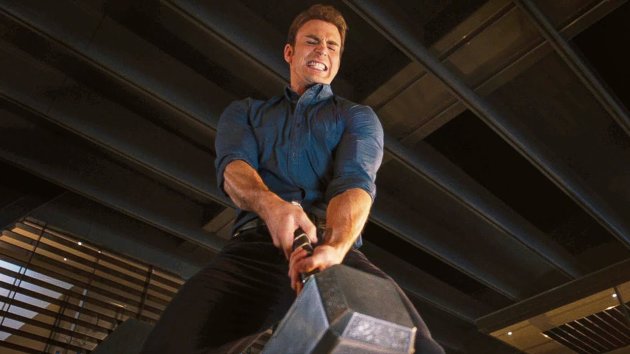 Say What?! Screenwriters Reveal Cap Couldn't Lift Mjolnir in Age of ...