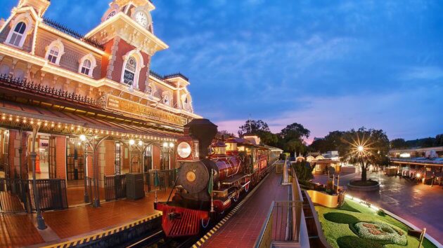 Florida Rain FLOODS Tomorrowland in Magic Kingdom