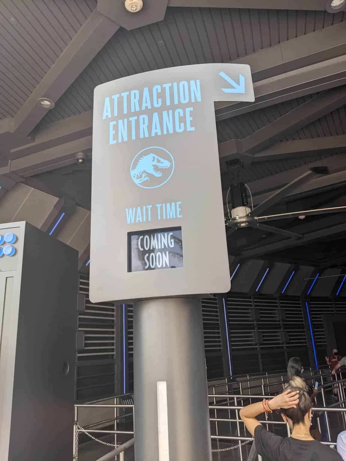 Universal Guests Crowd VelociCoaster Entry Amid Annual Pass Preview