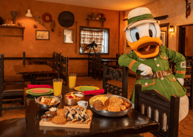 The Complete Guide to Disney World Character Dining