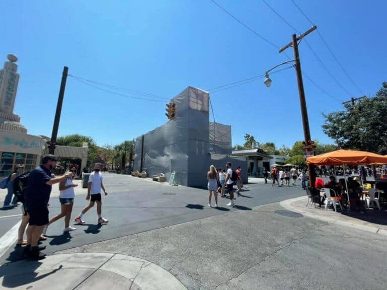 Flo's V8 Cafe Gets a Tune-Up