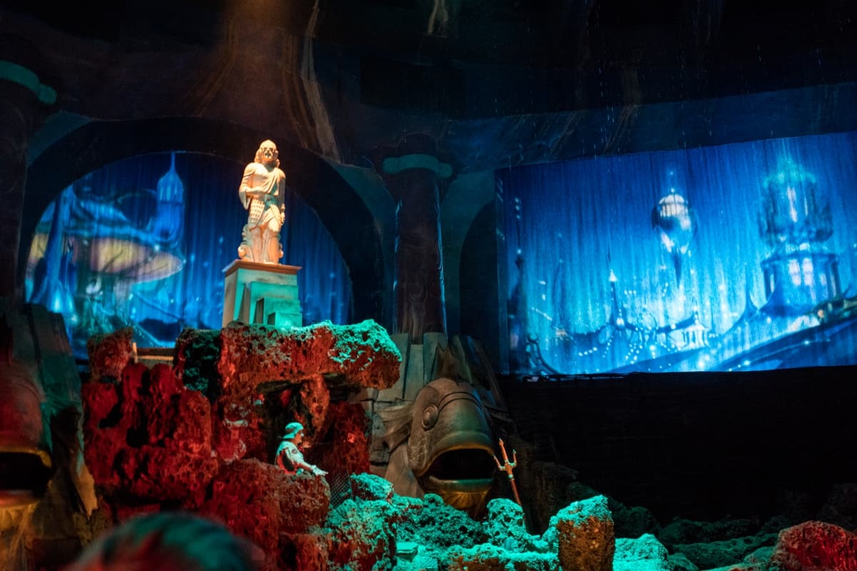 Frustration Grows Amongst Disney Fans As 'No Show' Punishment Continues ...