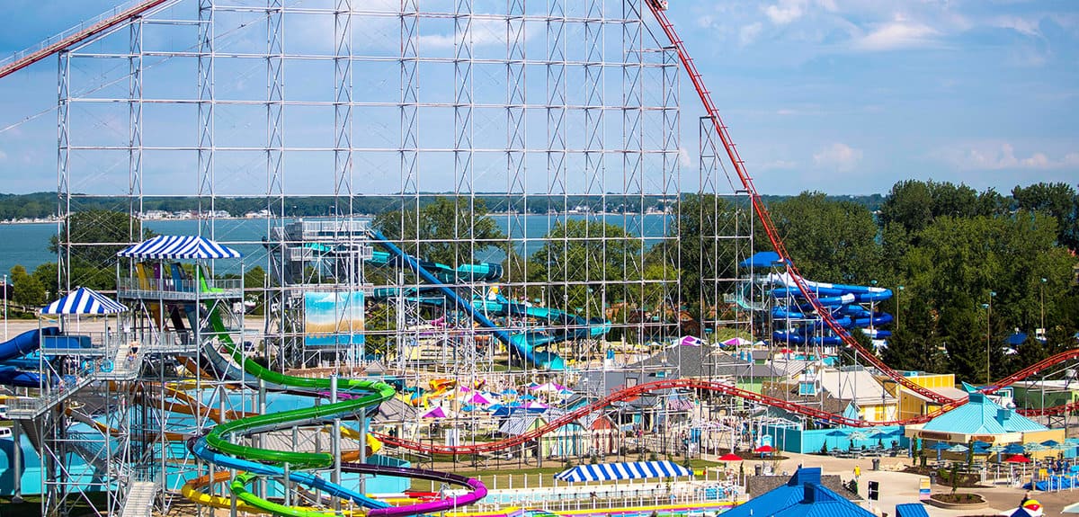 Guest Forces Emergency Stop Aboard High-Speed Roller Coaster