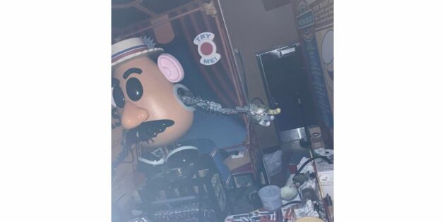 Disney Animatronic Looks Horrifying, Left in Worrying State Behind Curtain
