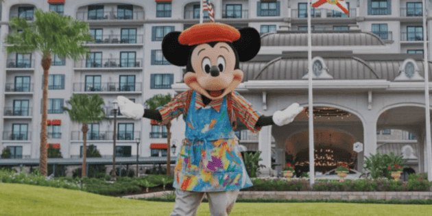 Mickey Mouse is the Official Mascot of Walt Disney World in Orlando ...