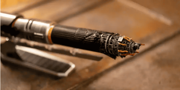 First Look at New, Never Before Seen 'Star Wars' Lightsaber, and You ...