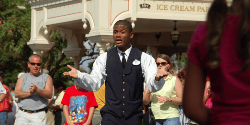Instead of Doing Disney World By Yourself, You May Just Benefit From ...