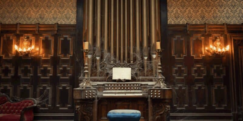 Disney S Haunted Mansion Is Being Sold On Zillow