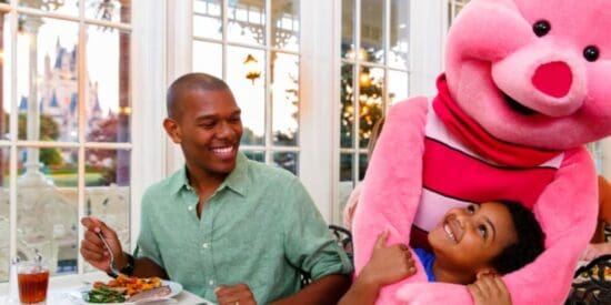 Piglet Meet and Greet Goes Wrong, Guest Alleges Unfair Treatment