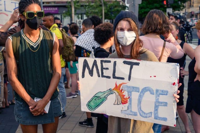 Guests Scared of Universal Studios Vacation After ICE Raids